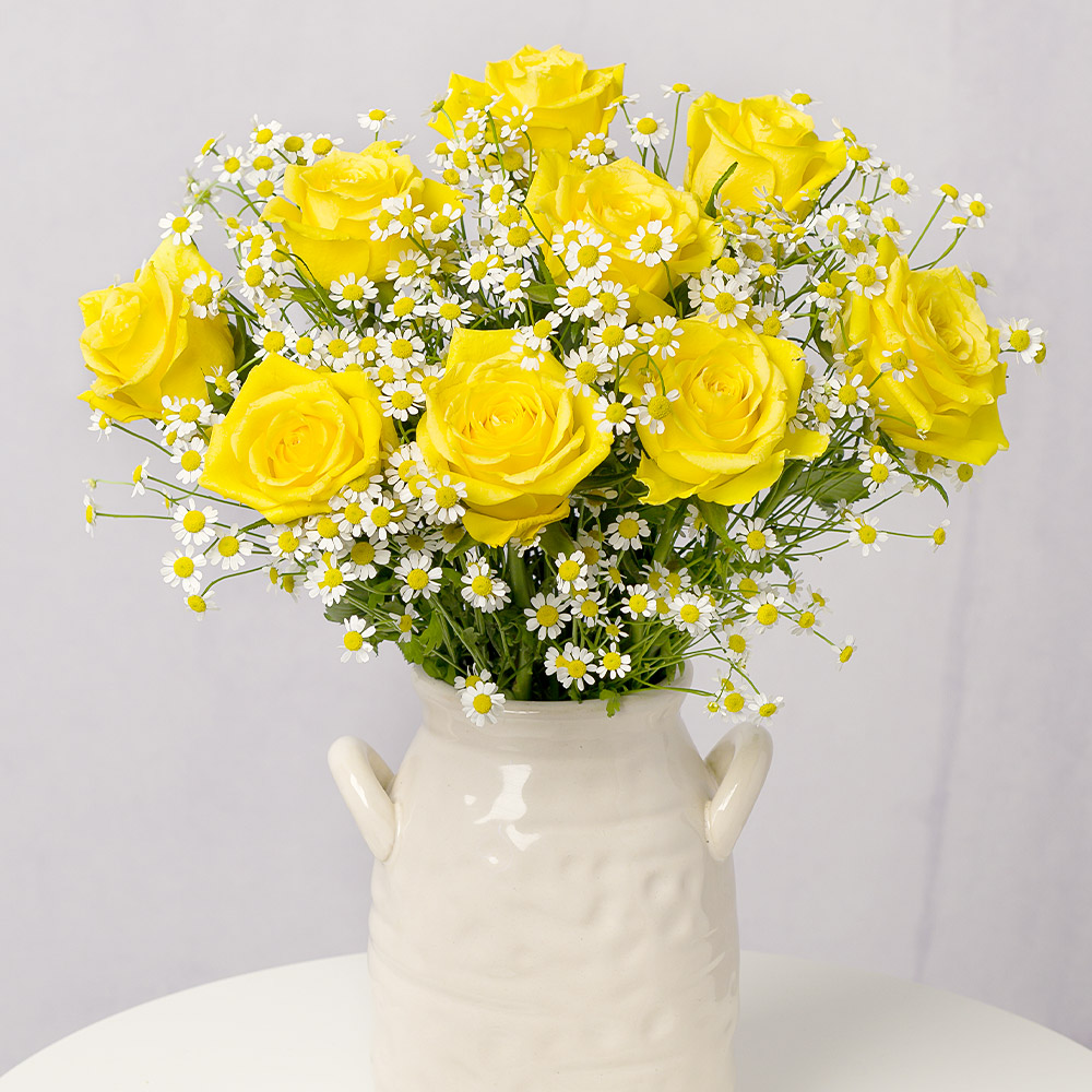 Roses and daisies store